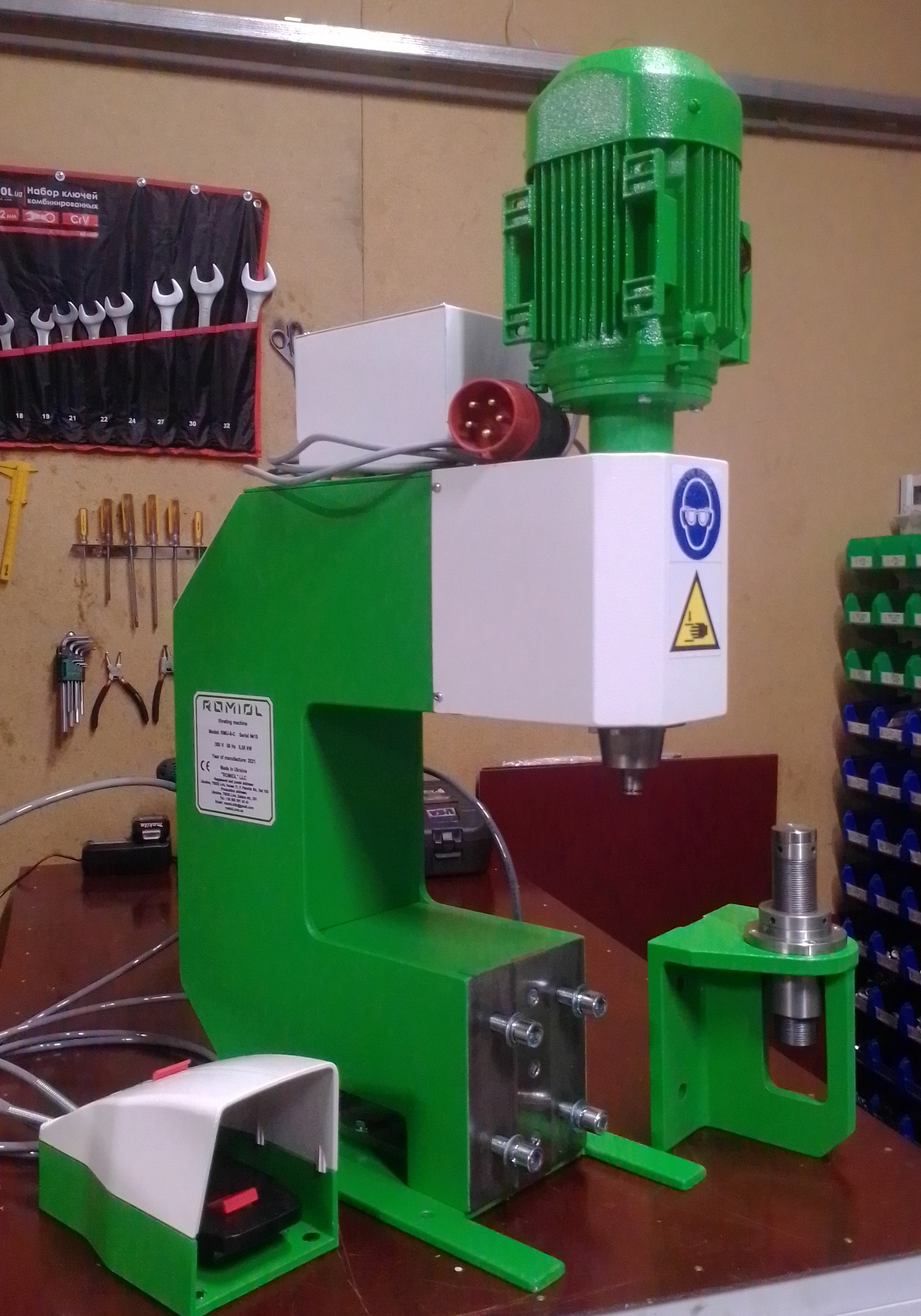 ᐉ Radial riveting machine RMU-8-C for steel rivets d=2-8 mm