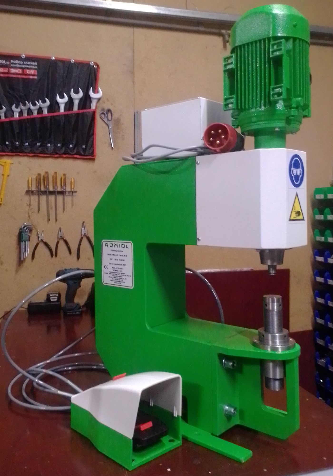 ᐉ Radial riveting machine RMU-8-C for steel rivets d=2-8 mm