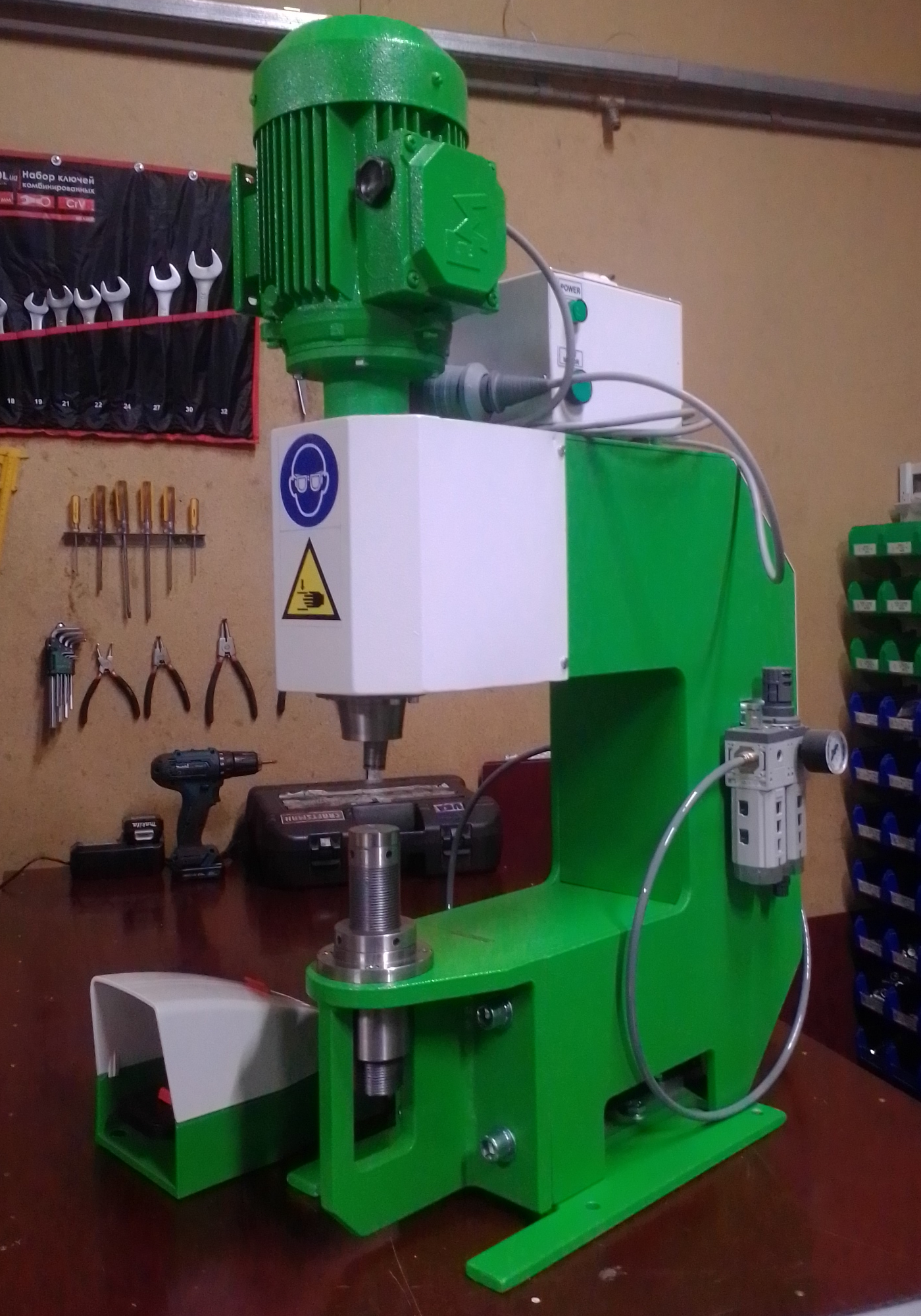 ᐉ Radial riveting machine RMU-8-C for steel rivets d=2-8 mm